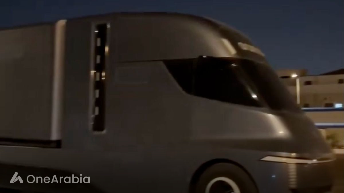 Saudi Arabia's Futuristic Mystery Bus Sparks Curiosity - OneArabia